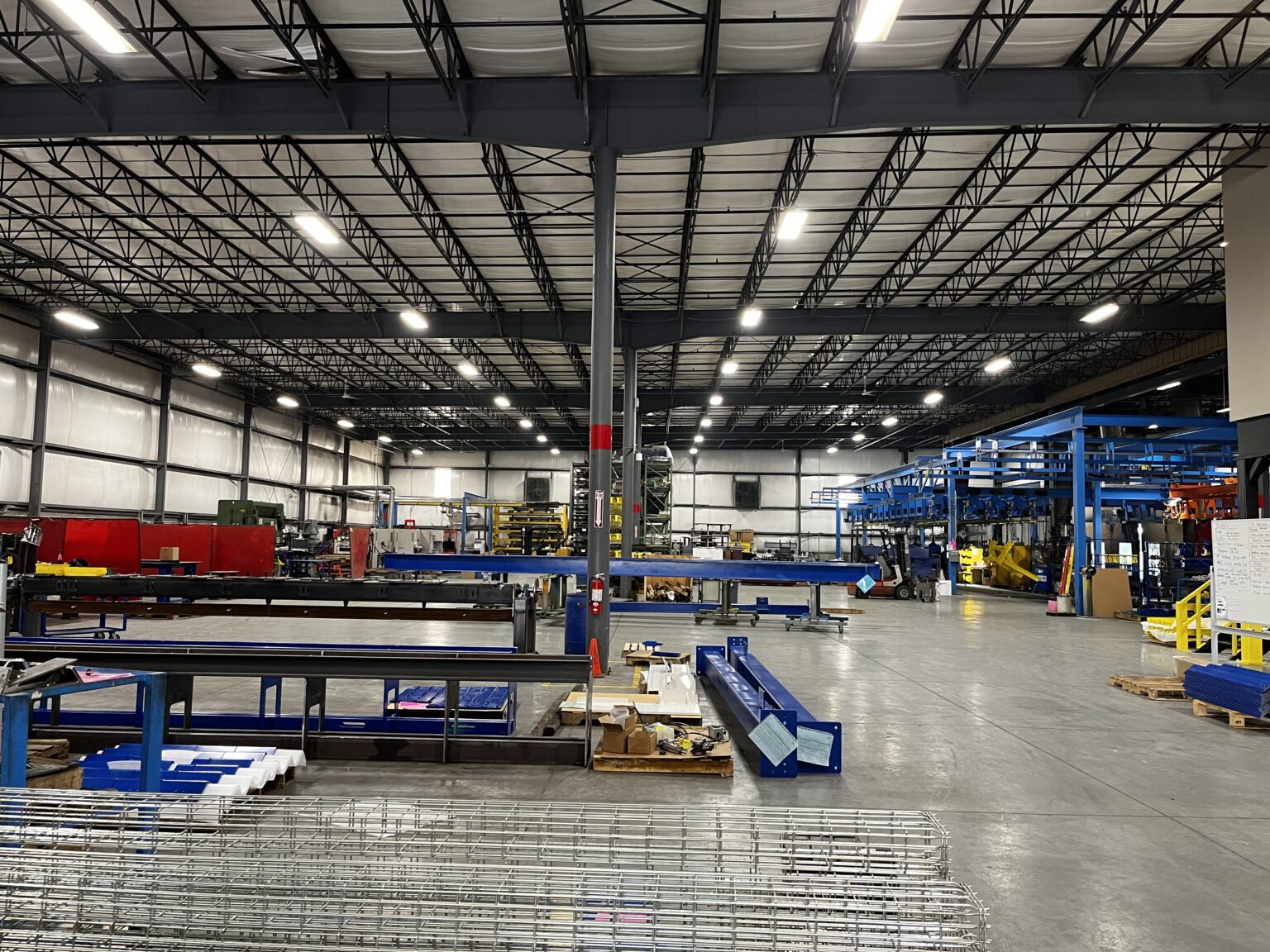 Engineering of custom overhead conveyor systems - IntelliTrak